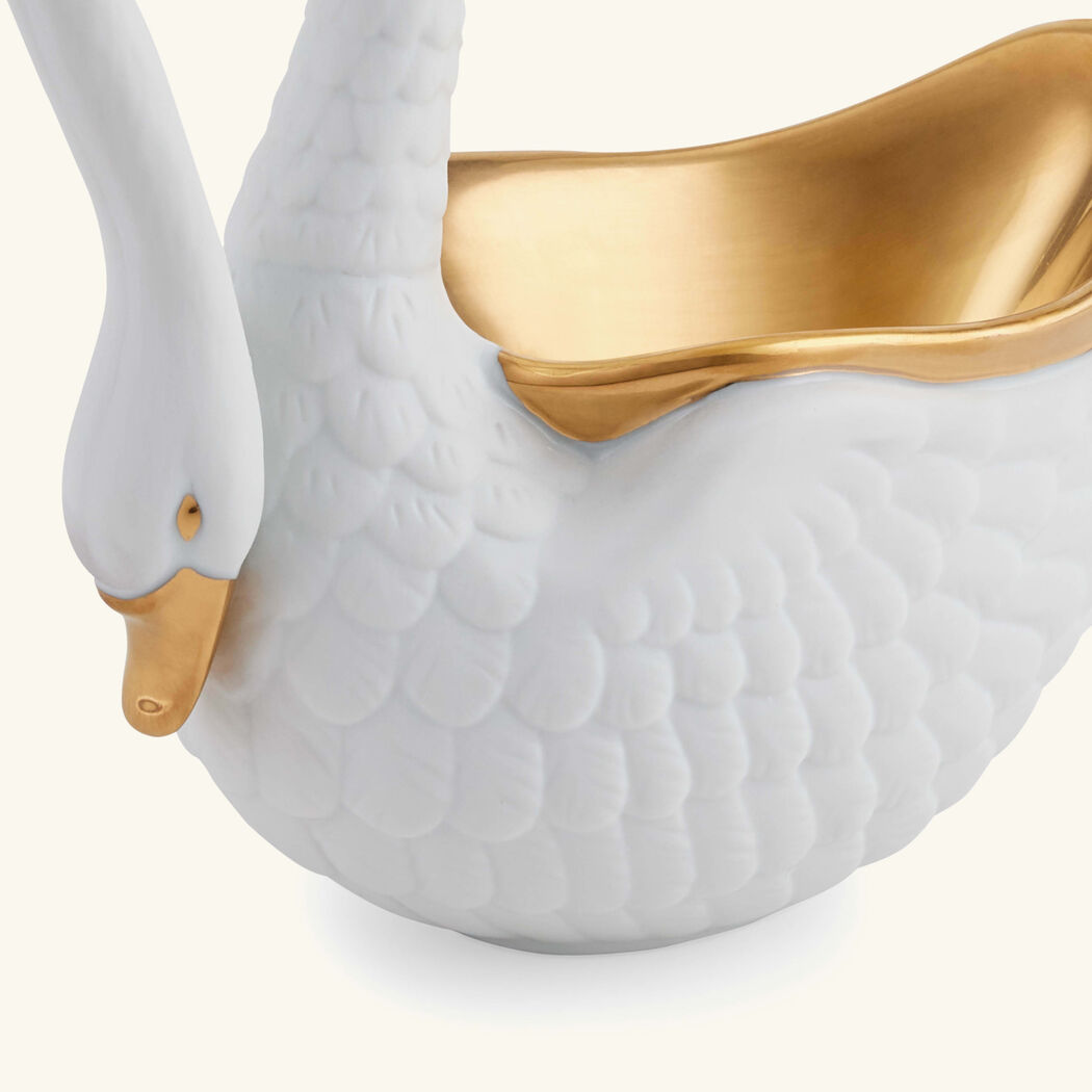 Discover Luxury Centerpieces | Tanagra UAE