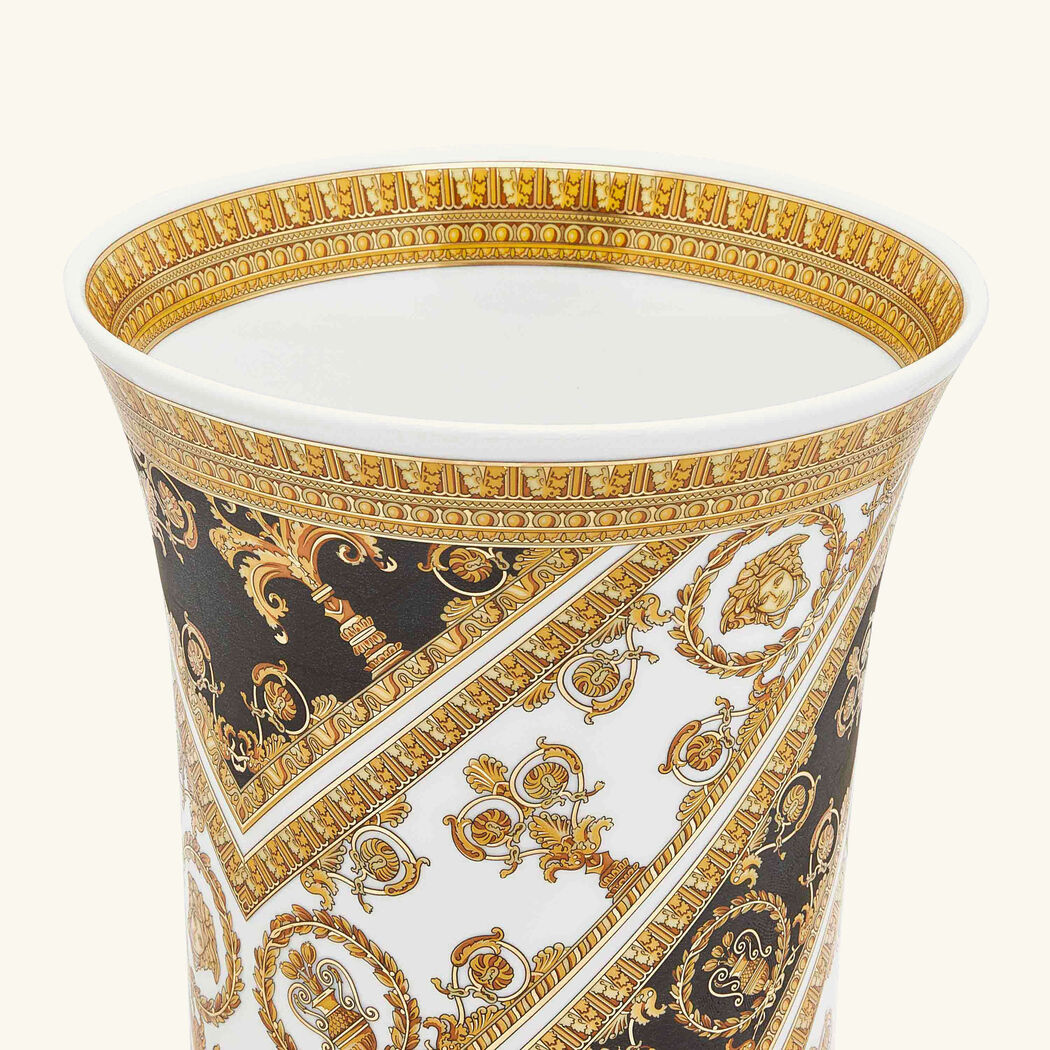 Discover Luxury Vases | Tanagra UAE