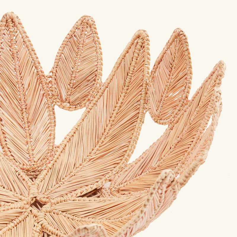 Artesanías Del Atlántico Stromanthe Straw Pink Centerpiece - Large ...